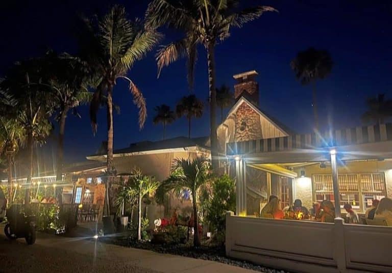 Courtyard Dining At The Waterfront - Anna Maria Island - The Waterfront ...
